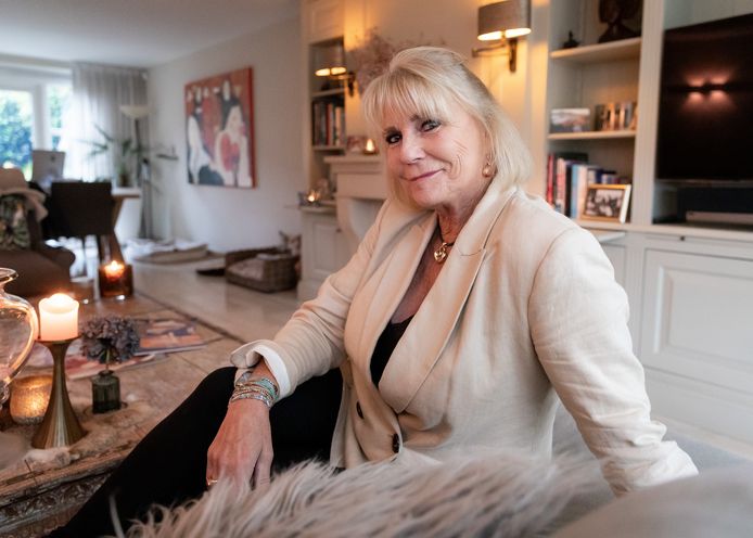 Ellen was 40 jaar geleden het eerste ‘uitklapbare meisje’ in de ...