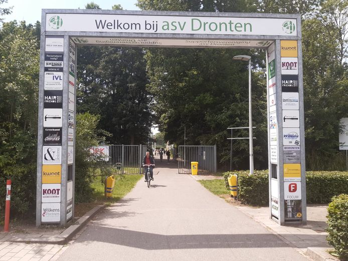Staflid voetbalclub asv Dronten ‘ernstig bedreigd’: ‘Alle perken te ...