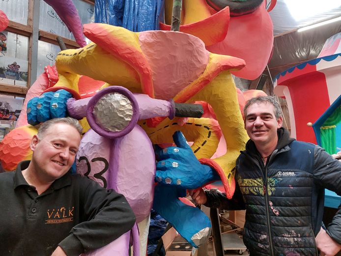 Lijm carnavalswagen houdt ook vriendengroep al 33 jaar bij elkaar | Oss ...