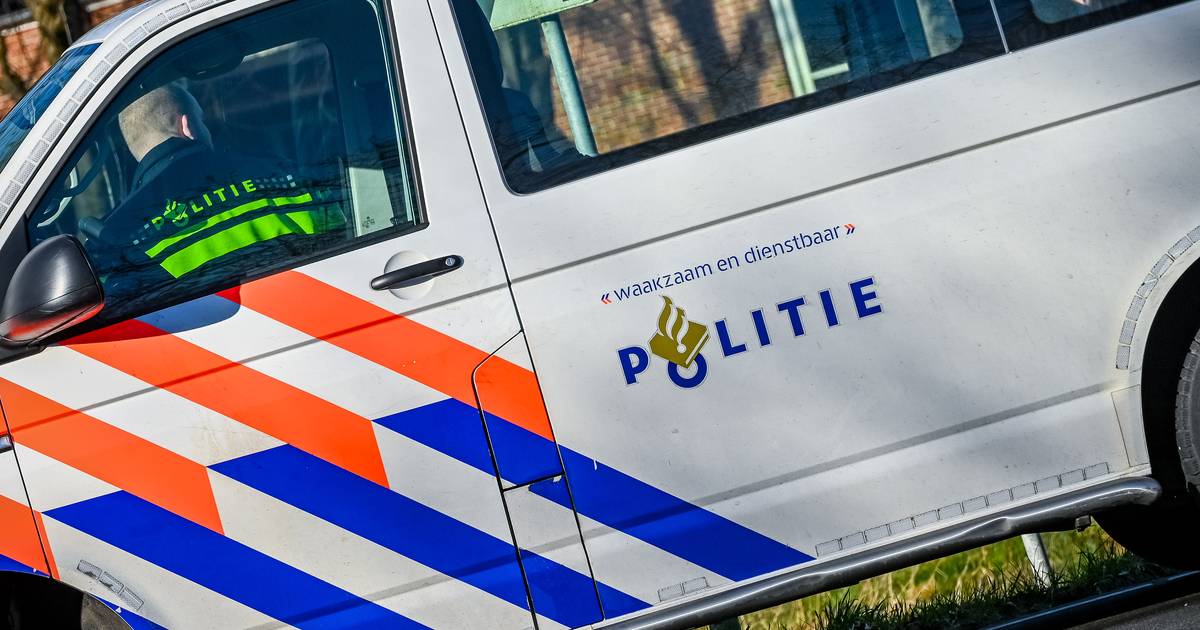 Twee medewerkers politie Drenthe ontslagen om plichtsverzuim | Assen ...