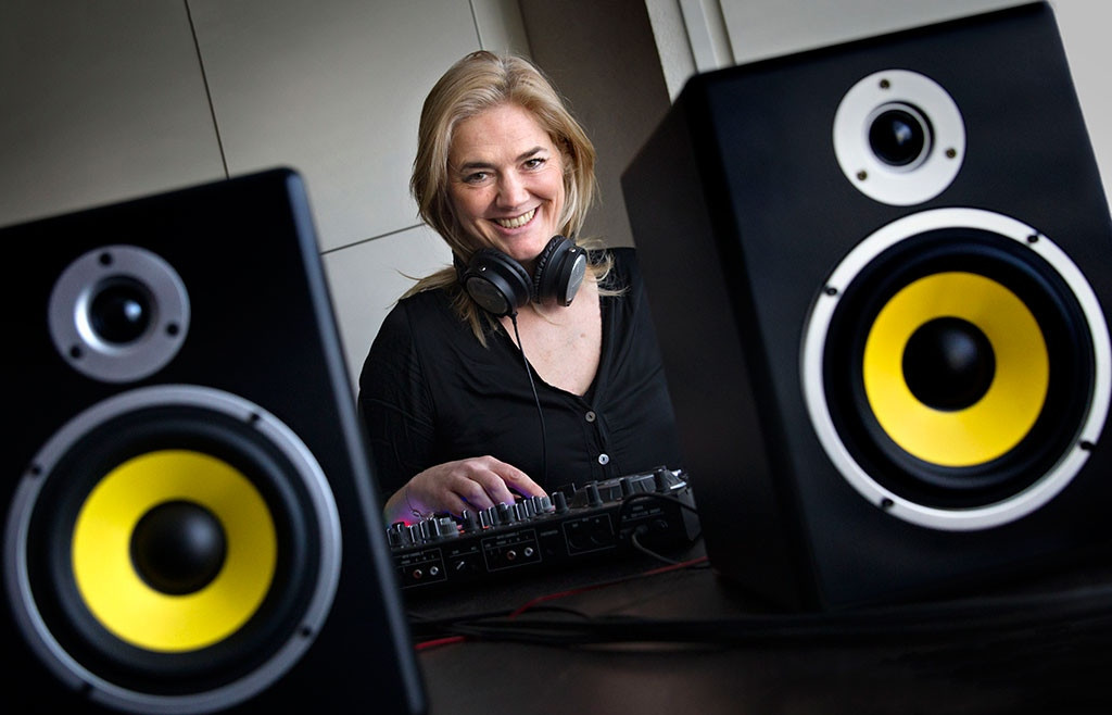 Lisette uit Aalst; van eigenaresse kookstudio naar DJ LiZZ | Foto | ed.nl
