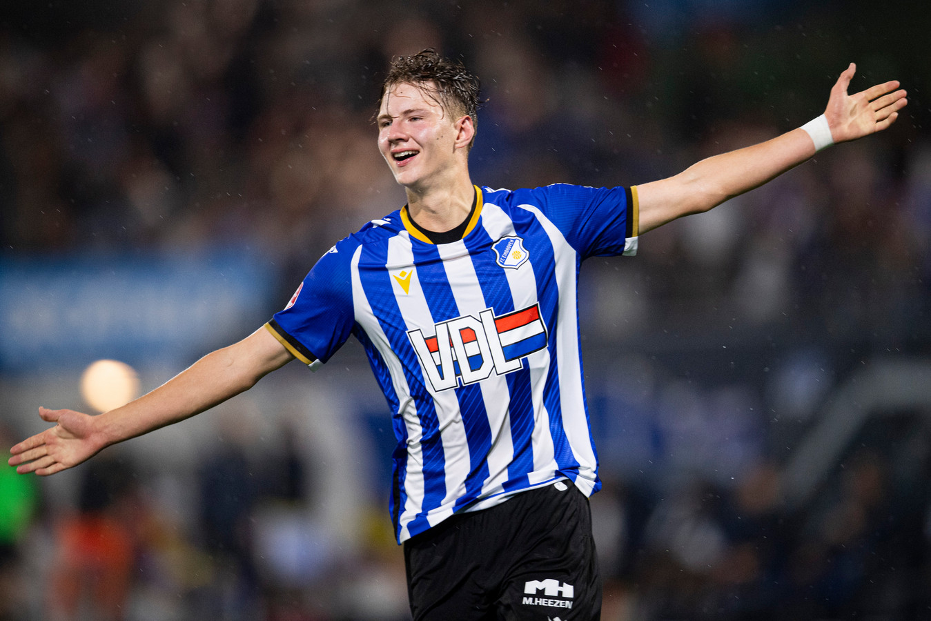 Play-offs als realistisch doel voor FC Eindhoven? Borgmans heeft er ... Play-offs als realistisch doel voor FC Eindhoven? Borgmans heeft er ...