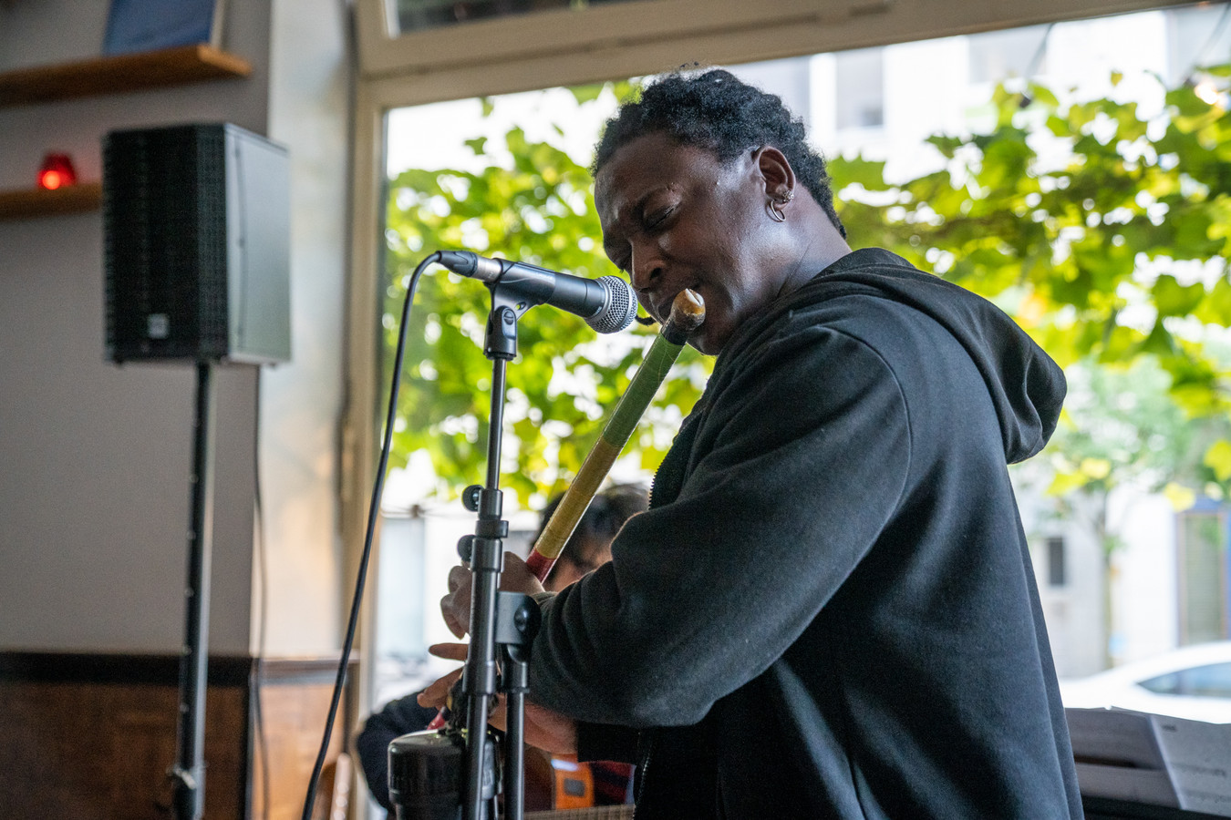 Issa (32) reisde de wereld rond met presidenten en schittert morgen op ...