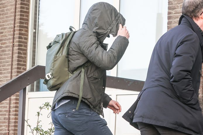 OVERZICHT. Welke straffen hebben de Reuzegommers gekregen voor de ...