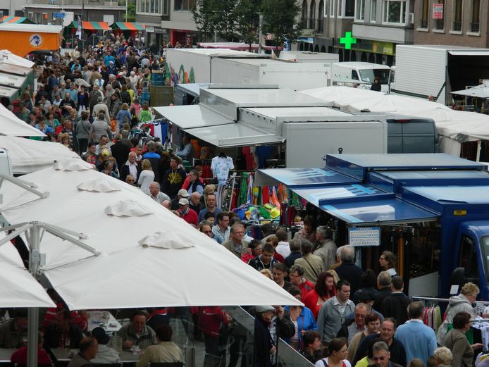 Prijzen te winnen op vijf Deinse markten | Deinze | hln.be