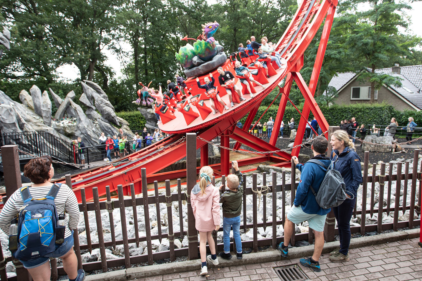 Na lang zoeken vindt Avonturenpark Hellendoorn vierde achtbaan in ...