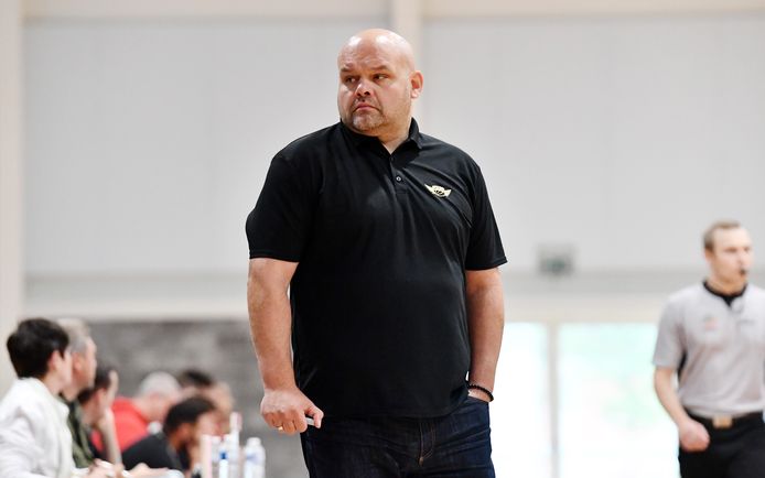 Coach Eddy Faus en Oxaco hebben huiswerk klaar voor volgend seizoen ...