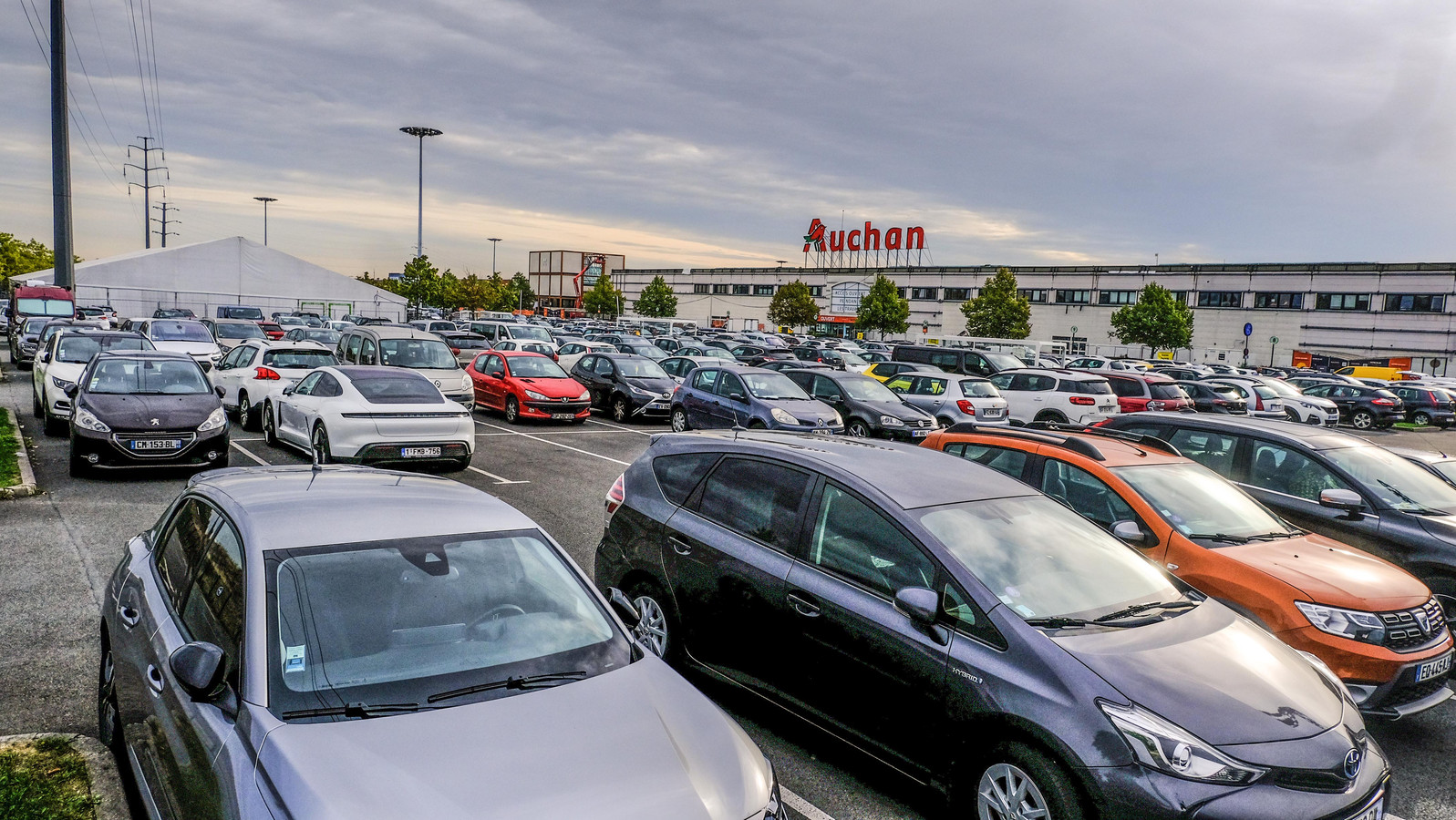 De winkeltest in Auchan en vier West-Vlaamse supermarkten: “Kar met 22 ...