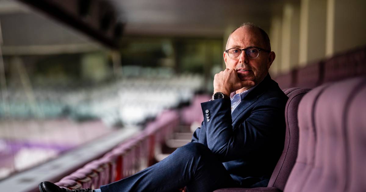 Jos Donvil geeft eerste uitgebreid interview als Anderlecht-CEO: “Het ...