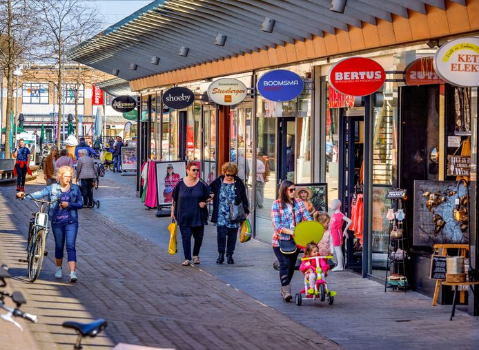 Alle zondagen van het jaar open: in Emmeloord krijgt ondernemer die ...