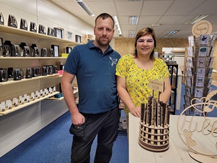 NET OPEN. Pieterjan en Febe openen Concept Store De Feniks in ...