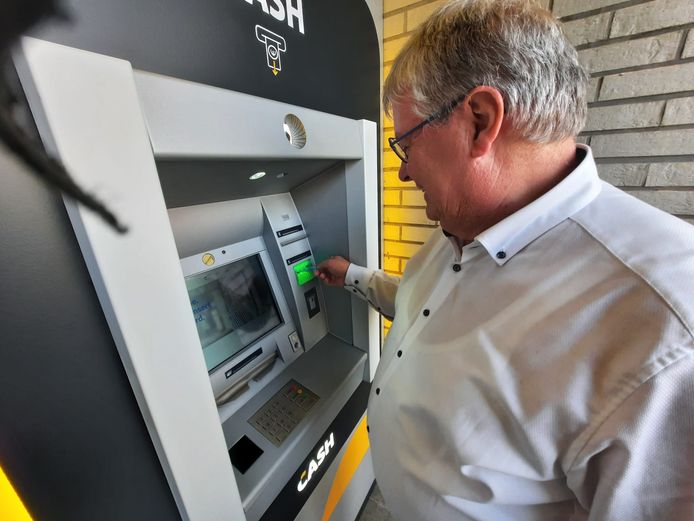 Binnenkort weer geld afhalen in Kaprijke: Batopin zorgt voor automaat ...