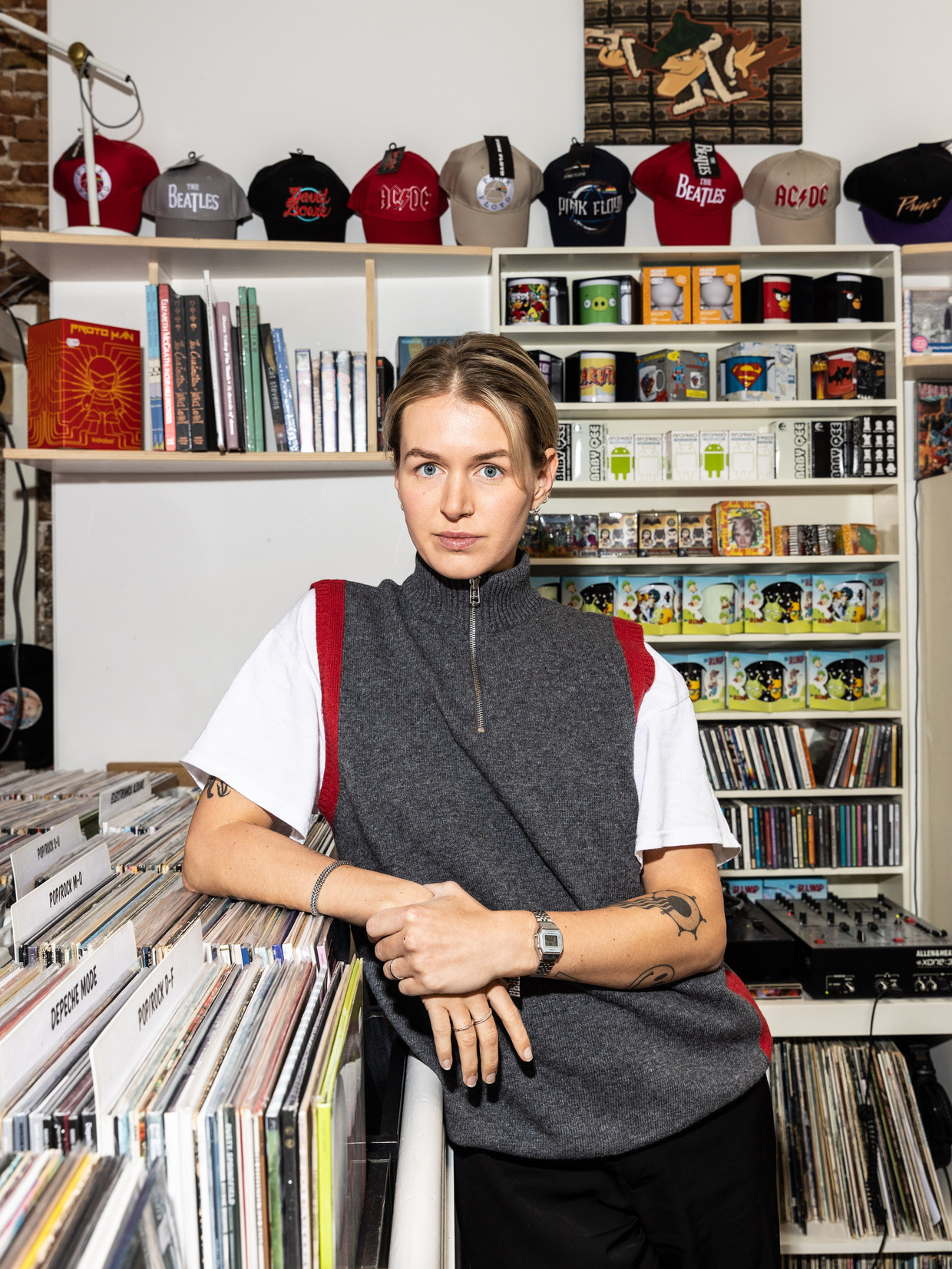 Het Amsterdam van dj KI/KI: ‘Ik word heel gelukkig van naar honden ...