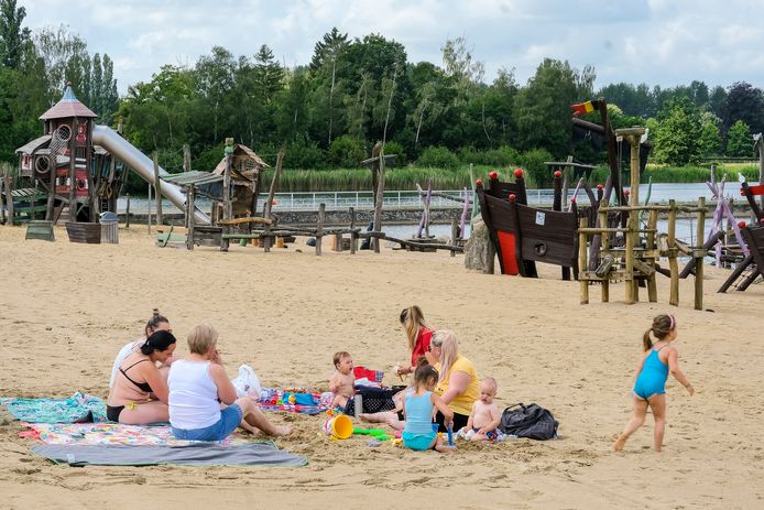 Opnieuw bussen naar Sport Vlaanderen Hofstade in de zomer. “Dit werkt ...