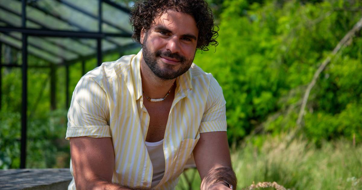 “Hij kon je in twee zinnen met de grond gelijkmaken”: Riadh Bahri ...