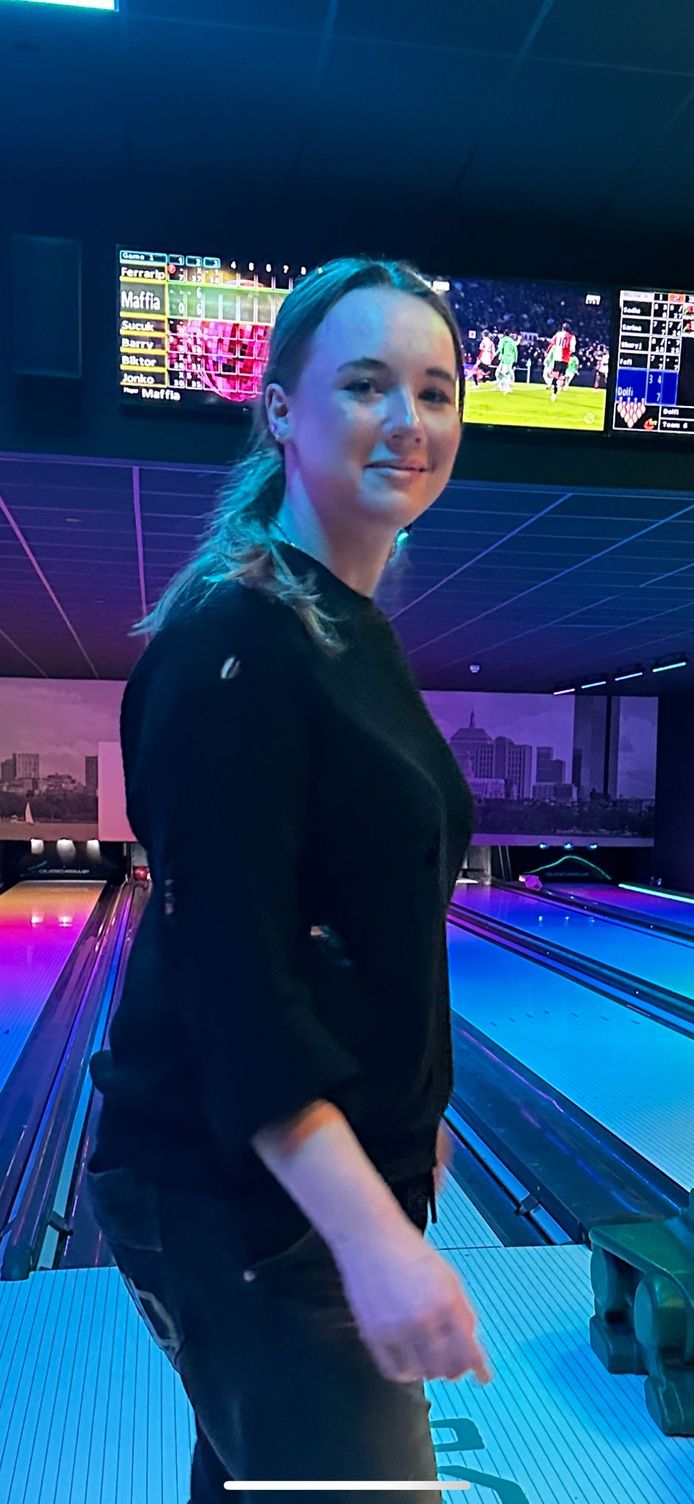 Politie zoekt vermiste Amelia (15) uit Den Haag | Den Haag | AD.nl