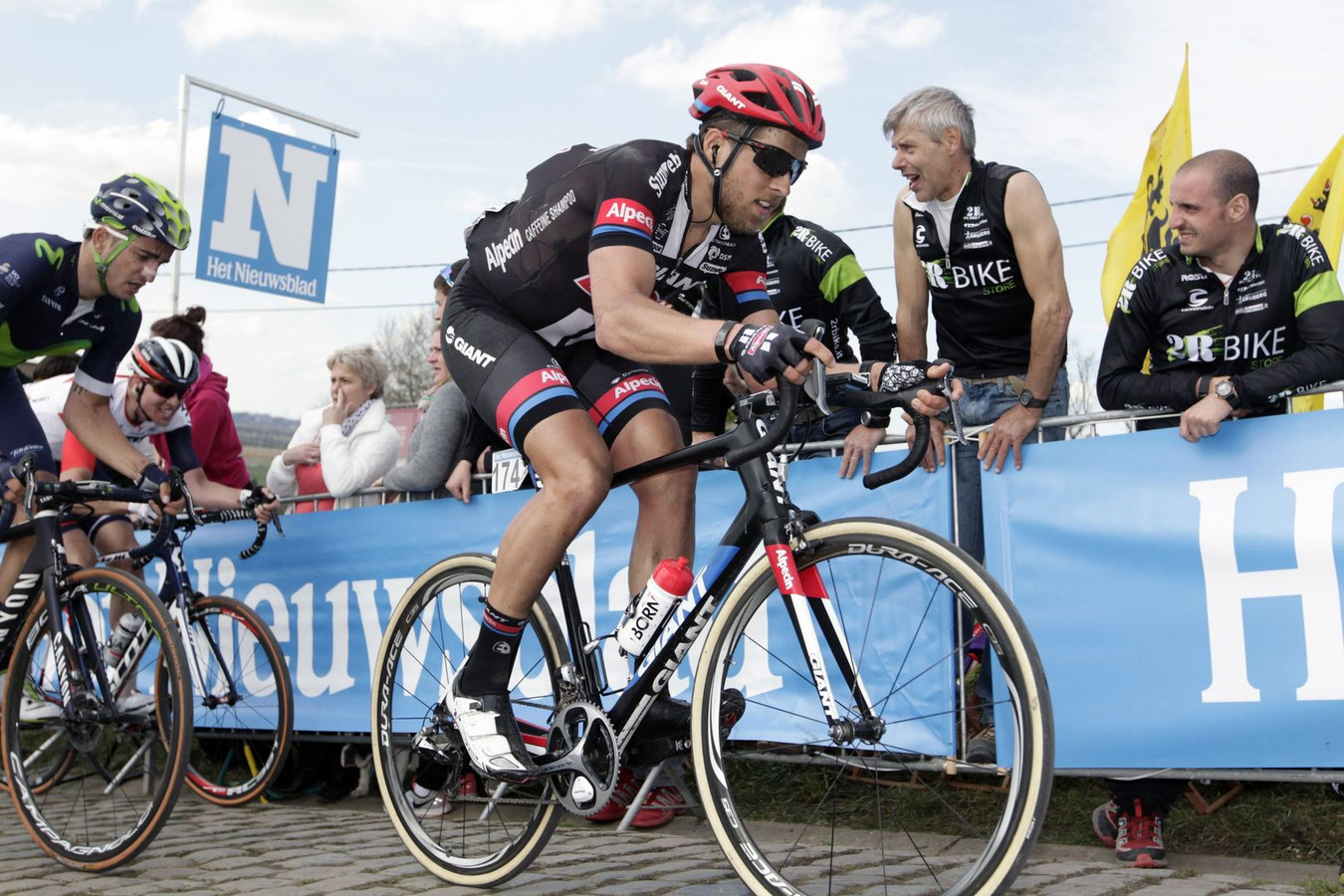 Bert De Backer is de 'lijm' binnen selectie van Giant-Alpecin | Foto ...