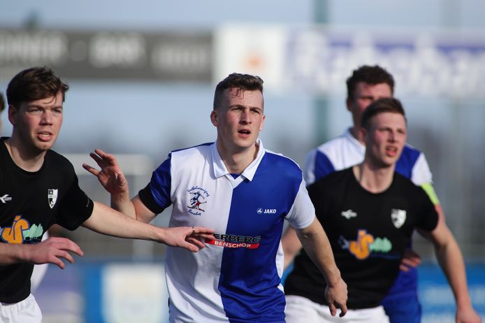 Thomas Koense voelt zich goed bij dorpsclub: ‘Bij Benschop wordt er ...