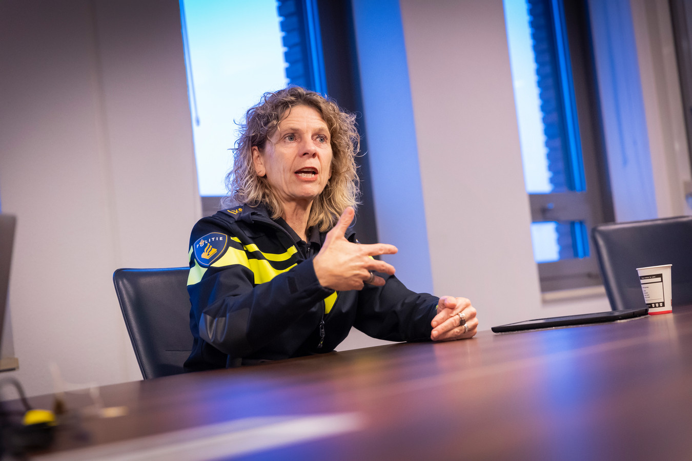 Roerige start voor nieuwe politiechef Janny Knol: ‘Elke dag een crisis ...