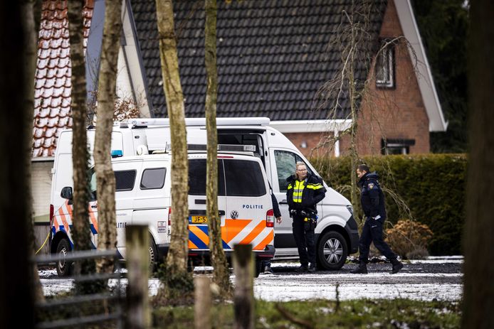 Ruzie over verkoop woning eindigt in drama: kopers (38 en 44) doodgeschoten, verdachte (50 ...