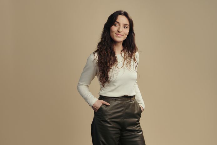 Aurélie Boffé wordt nieuwsanker bij VRT NWS Laat | TV | hln.be