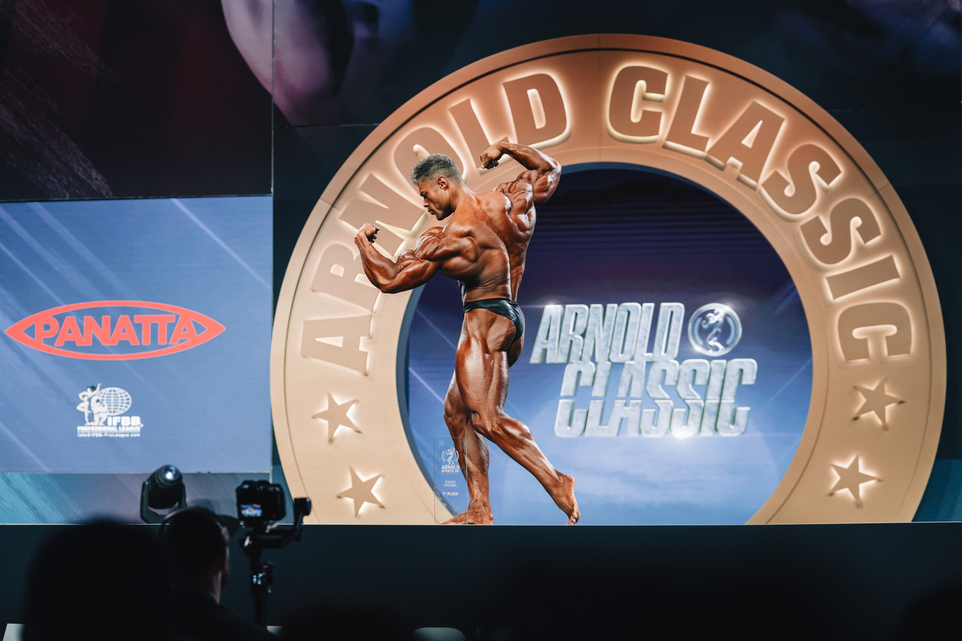 Bodybuilder Wesley Vissers wint weer, complimenten van Arnold ...