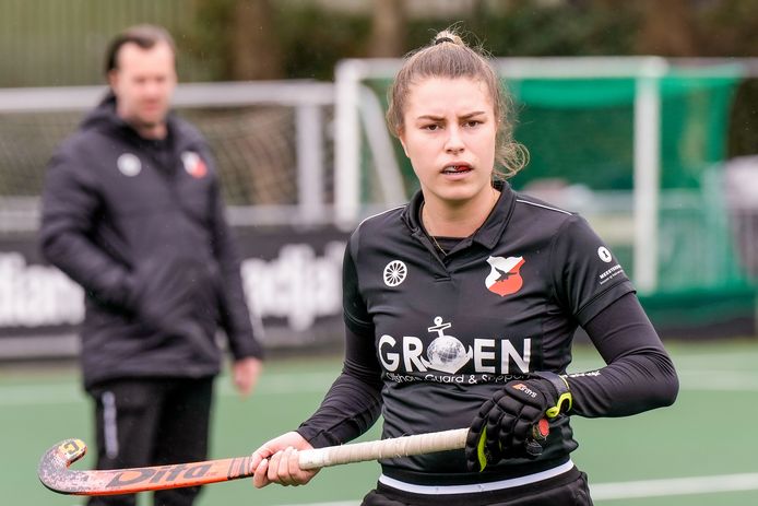 Bij de club van opa Rudi en vader Ton is Christa Hemmes weer thuis ...