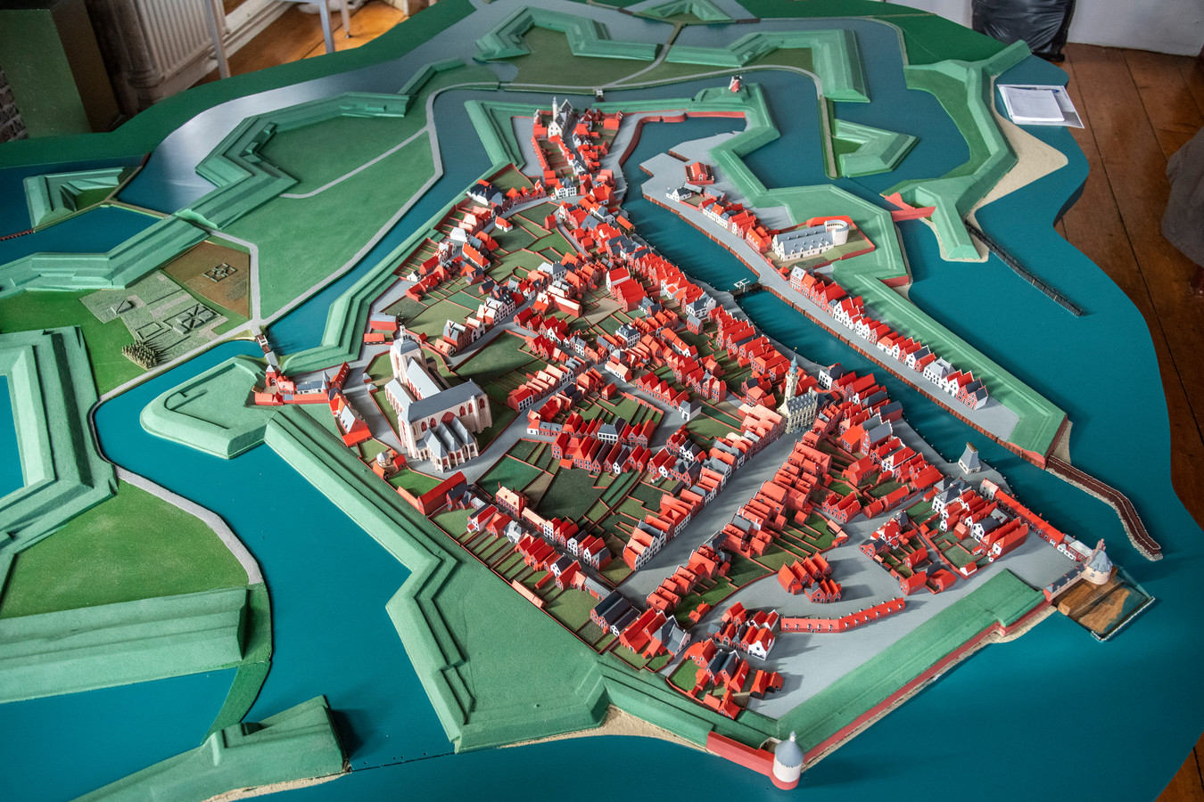 Maquette laat Veere zien op het moment dat het echt belangrijk was ...