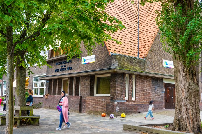 Wethouder wil scholen in Gouda clusteren: Krijgt Korte Akkeren straks alle basisscholen in één ...