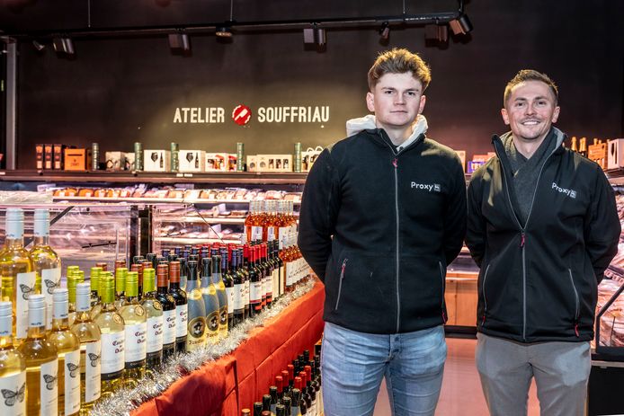 Broers Elias (21) en Dieter (36) openen samen Delhaize-filiaal aan ...