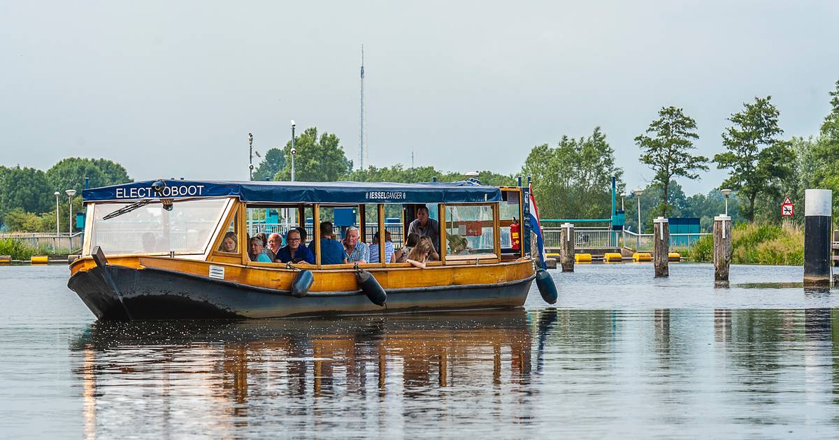 Rondvaartboot De Iesselganger gaat weer varen over de Oude IJssel ...