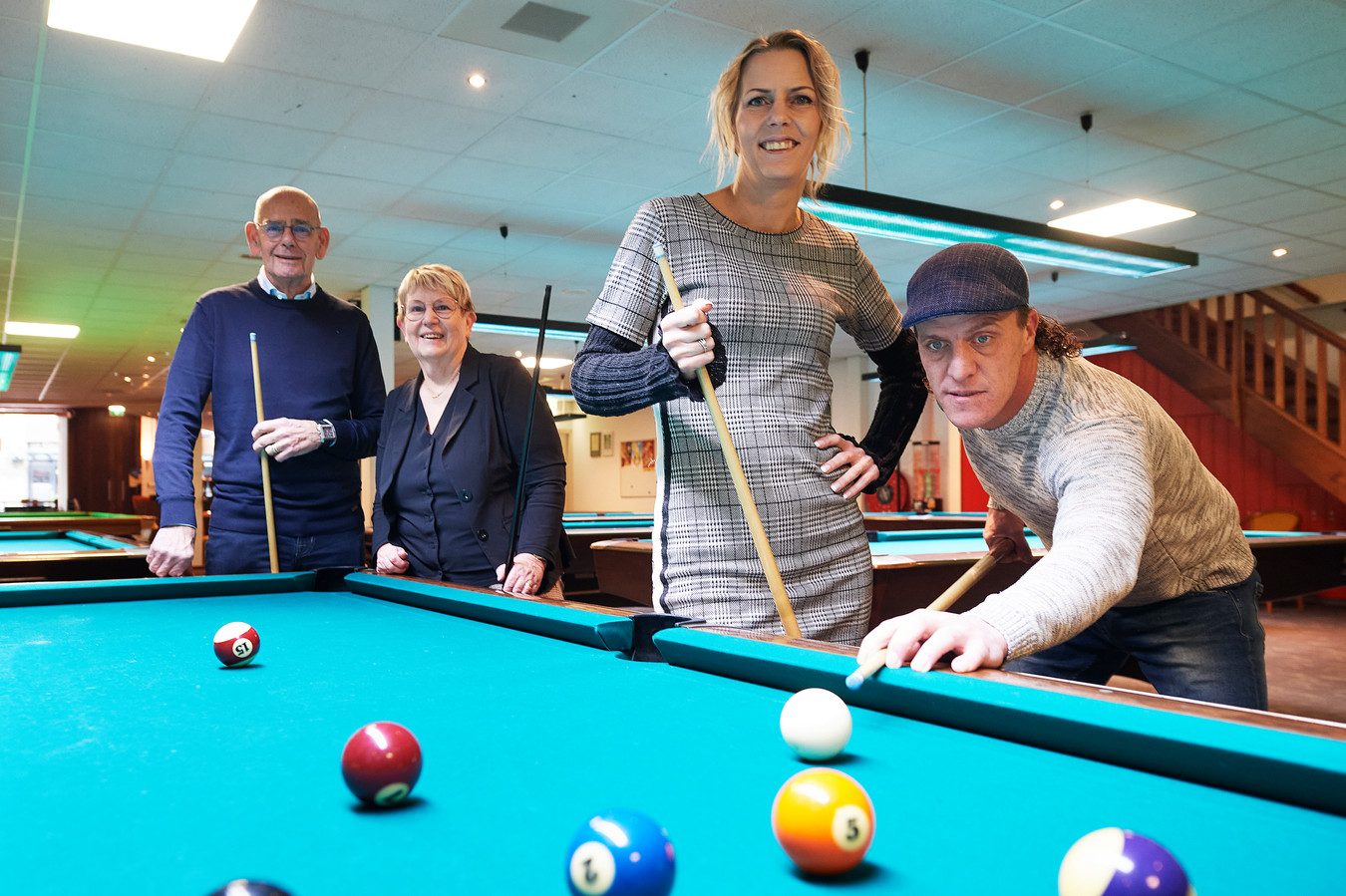 Henk en Annie Ceelen dragen keus en biljartballen in Veghel na dikke ...