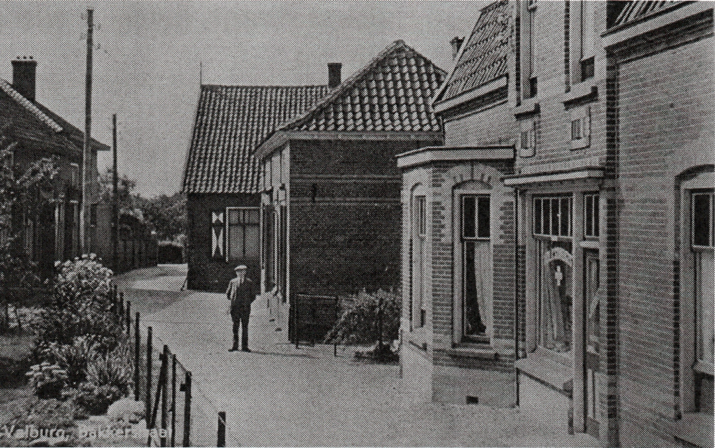 In Valburg ging je op zondag voor snoep achterom naar de bakker | Foto ...