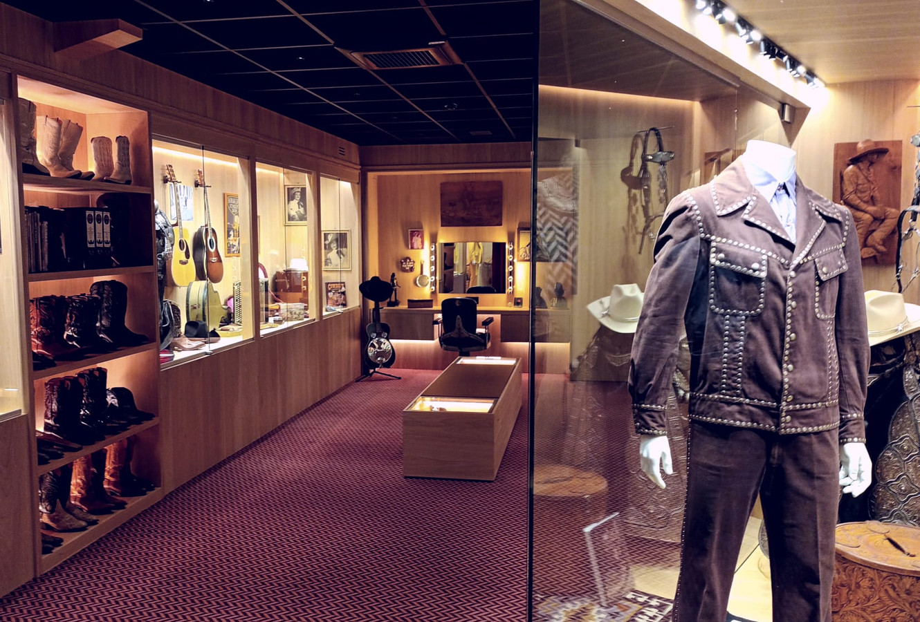 Duik zaterdag onder in de geschiedenis van Bobbejaanland: “Neem plaats ...