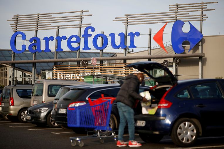 Eén winkelkar voor de prijs van twee: klanten Carrefour zien geld twee ...