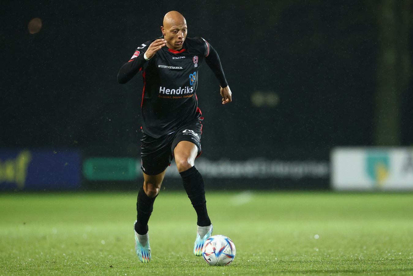 Boze Kay Tejan blijft toch in Oss: was het een blunder van de ...