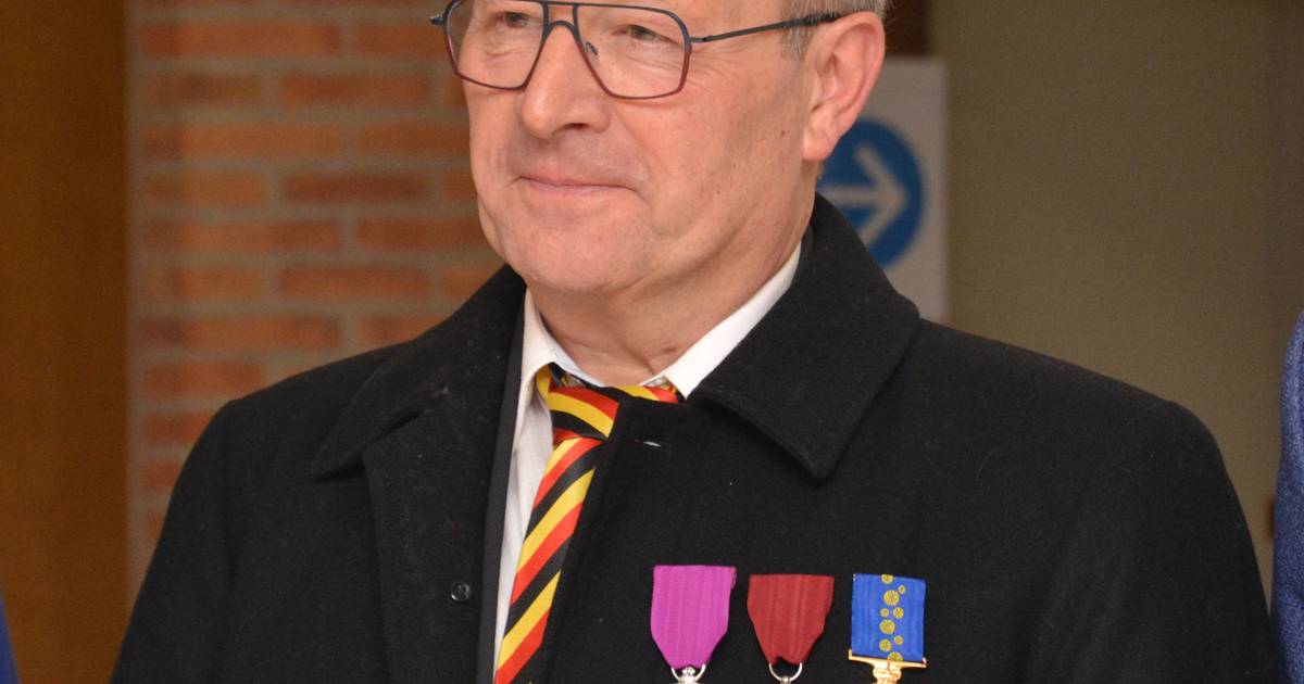 Oud-leraar VTI krijgt ereteken van Ridder in de Leopoldsorde voor de ...
