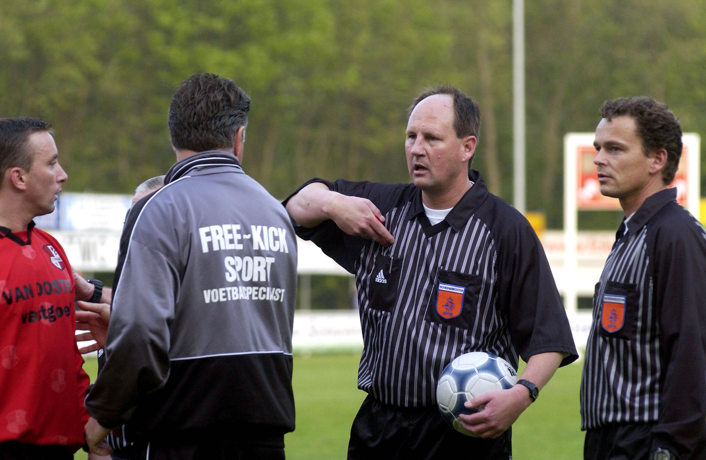 Tientallen duels ontspoorden onder leiding van Jos Straver: ‘Maar geen ...