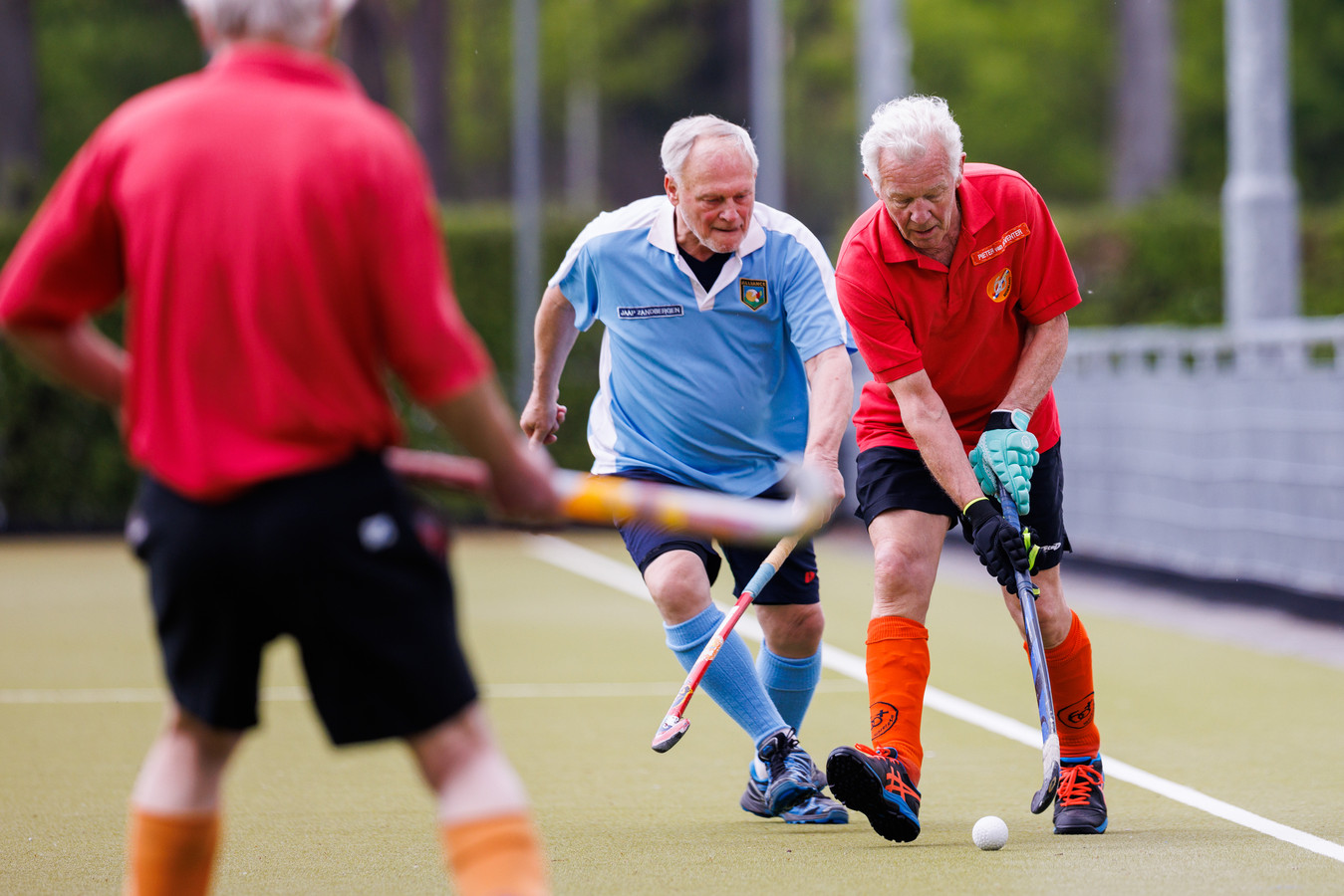 Hockeyen op hoge leeftijd op veteranentoernooi bij HC Tilburg: ‘De ...