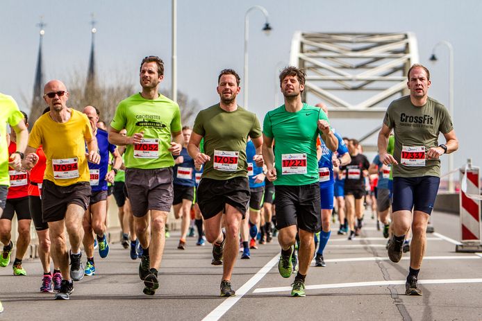 Deventer IJsselloop elk jaar een beetje drukker, maar houdt juist kleinschaligheid in ere ...