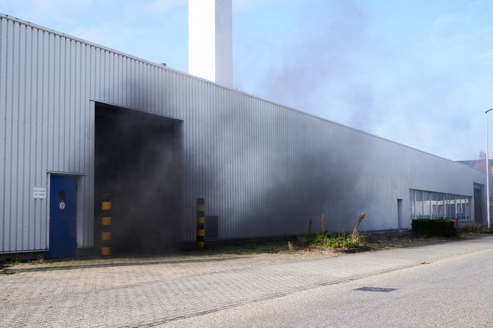 Brand bij bedrijf op industrieterrein Etten-Leur | Etten-Leur | AD.nl
