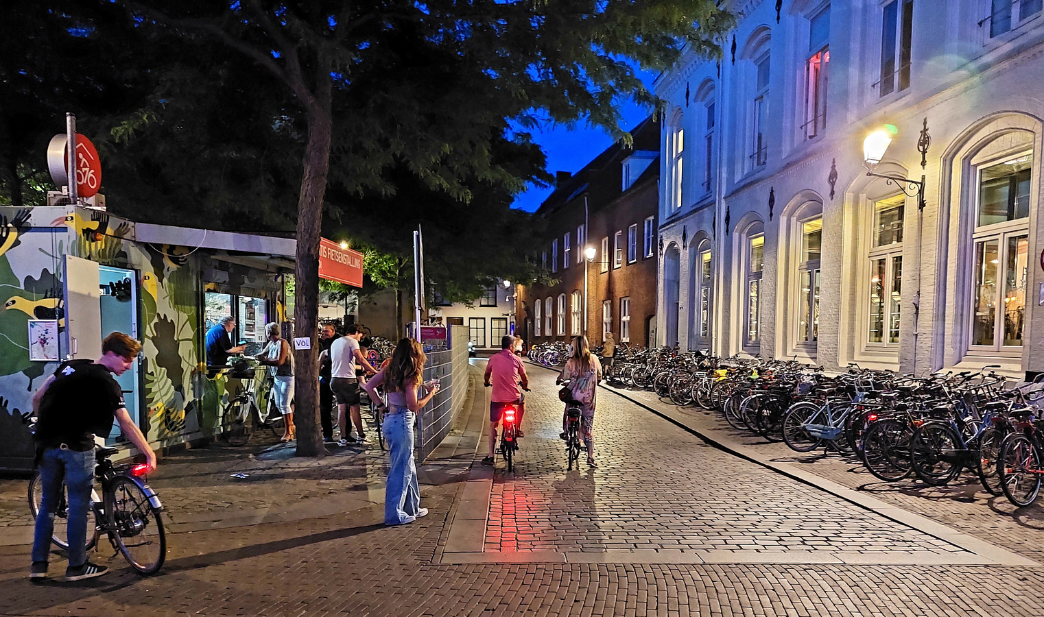 Breda op zoek naar extra plek voor het stallen van fietsen: ‘Enorm ...