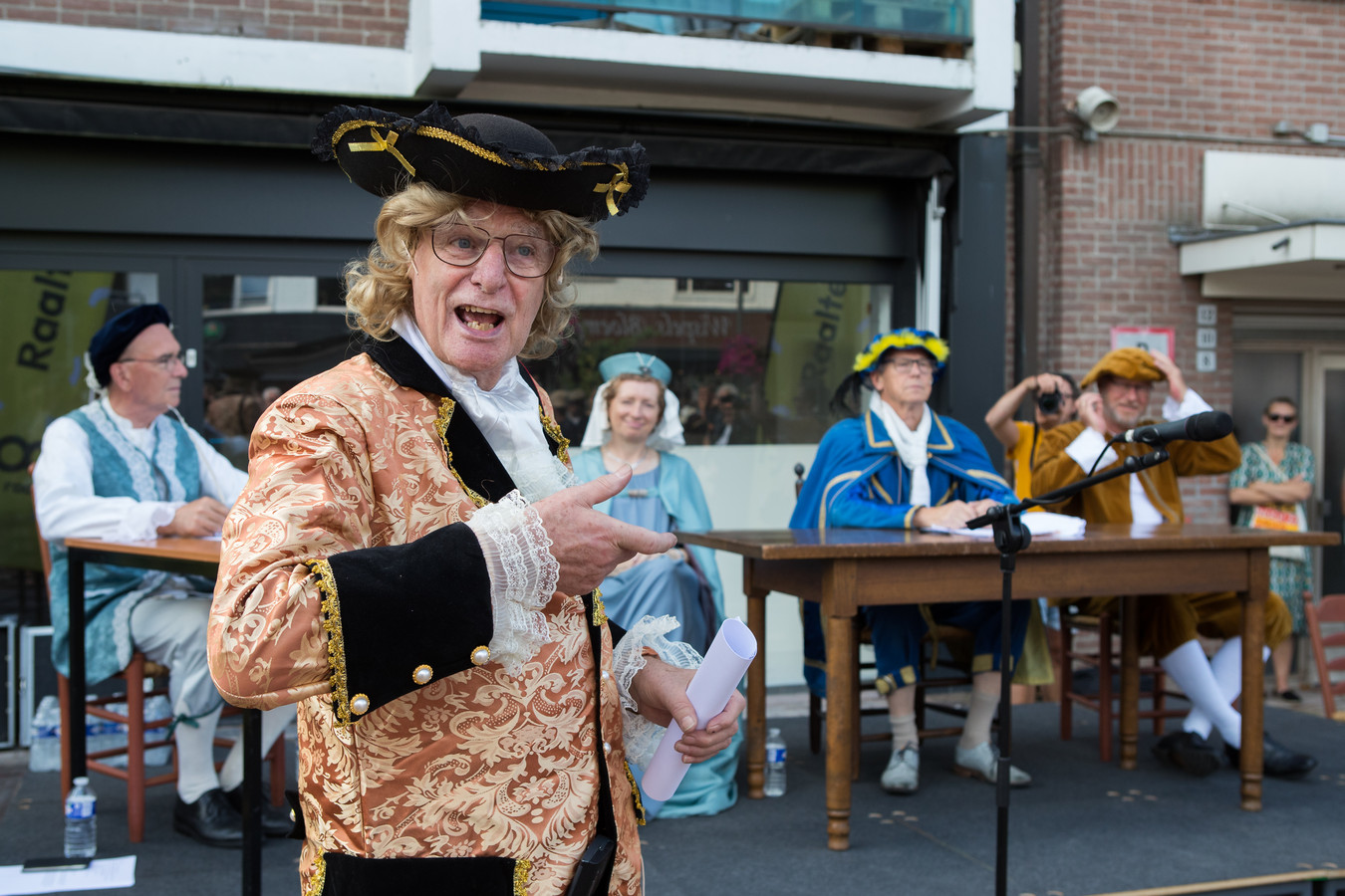 Historische rechtspraak op Grote Markt in Raalte (en dat ging eigenlijk ...