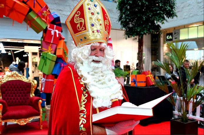 Sinterklaas komt naar K in Kortrijk en brengt naast kortingen twee ...