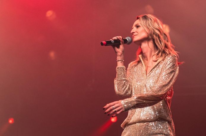 Onderneemster (39) uit Wilrijk gaat zingen: maak kennis met Ellie Bloom ...