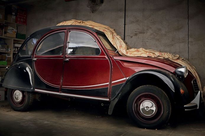 Deze ‘Lelijke Eend’ reed 39 kilometer in 29 jaar | Auto | AD.nl