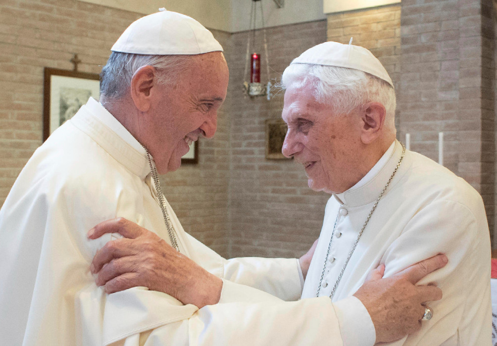 “Une personne si noble”: le pape François rend un hommage ému au ...