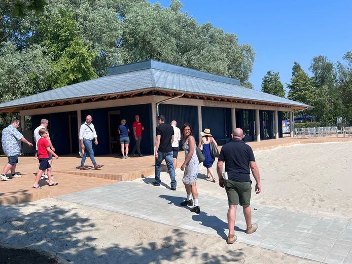 Rotselaar opent gloednieuw zwempaviljoen aan de Plas : “Ideaal voor een ...