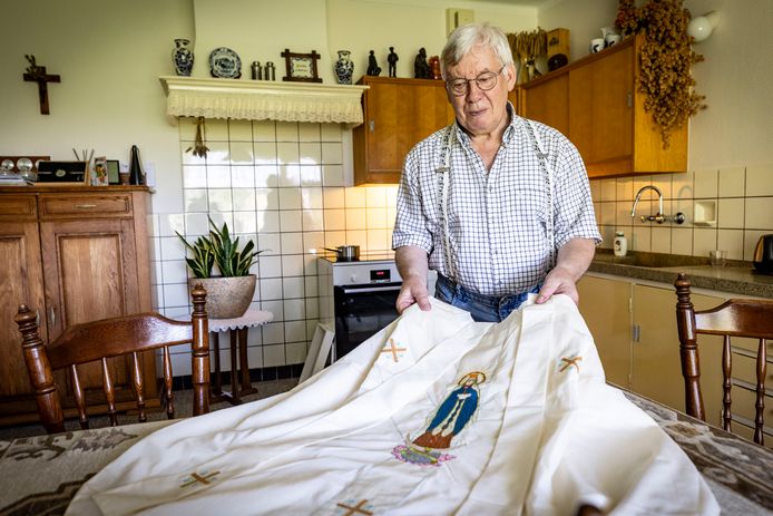 Erfstuk Canadese parachutist herinnert Johan uit Albergen elke dag aan ...