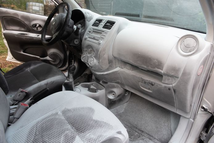 Shanny (24) en Michael (26) vinden dankzij tracker hun gestolen auto ...